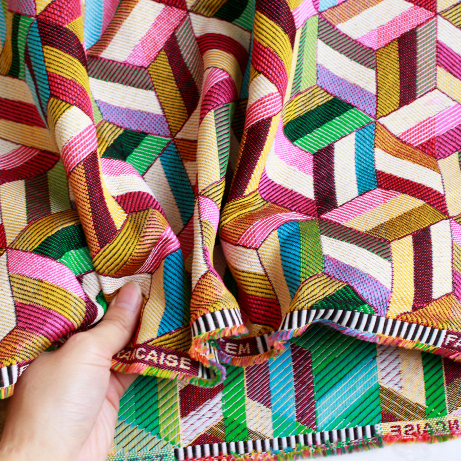 輸入生地「SAFECO(サフェコ)」の新柄が入荷しました！ - 日本紐釦貿易｜大阪の手芸用品・服飾材料の卸売・仕入れ専門店